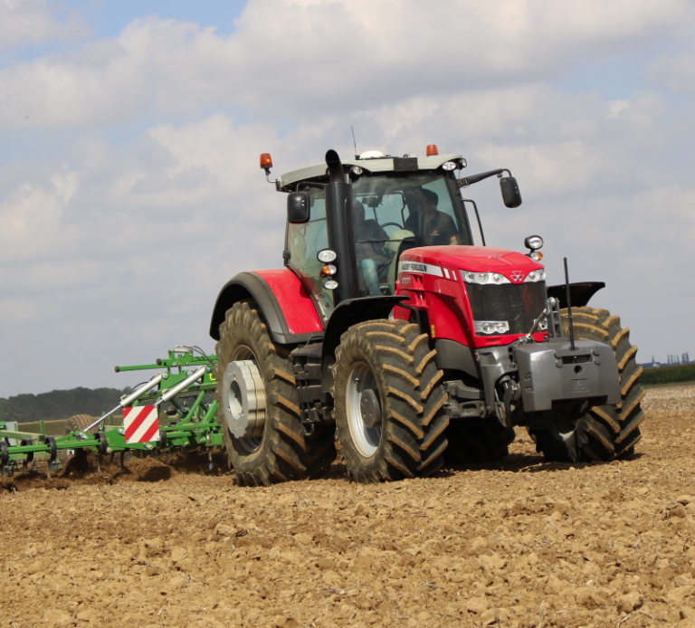 Massey Ferguson 8737 Dyna-Vt. Tecnologia amica | TRATTORI Web - News ...