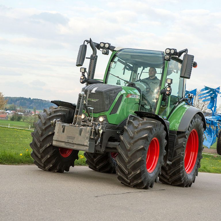 Fendt. Nuova serie 300 Vario: l'utility di lusso | TRATTORI Web - News ...