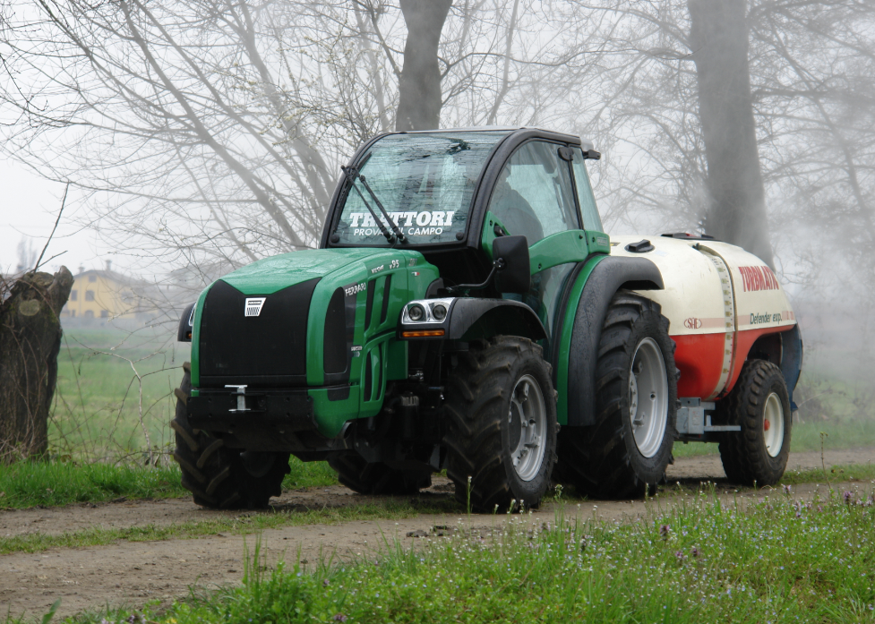 Ferrari Vega 95 Dualsteer. Si piega ma non si spezza | TRATTORI Web ...
