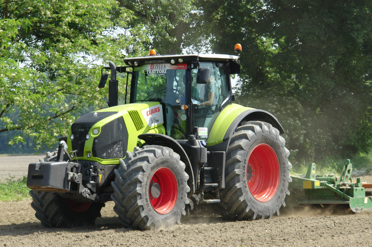 Claas Axion 850 Cmatic. A tutta forza | TRATTORI Web - News sui trattori