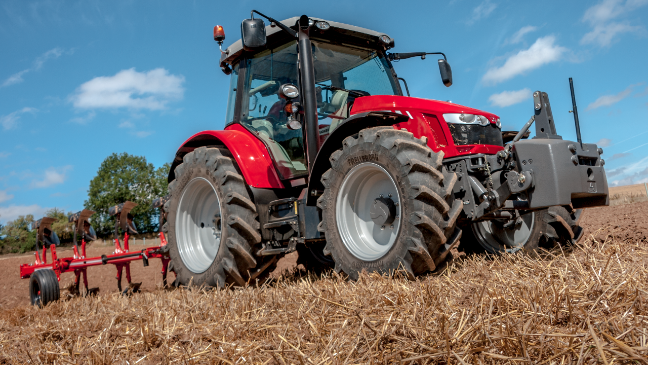 Massey Ferguson 5713 SL. Buona la prima | TRATTORI Web - News sui trattori Massey Ferguson 5713 SL. Buona la prima | TRATTORI Web - News sui trattori