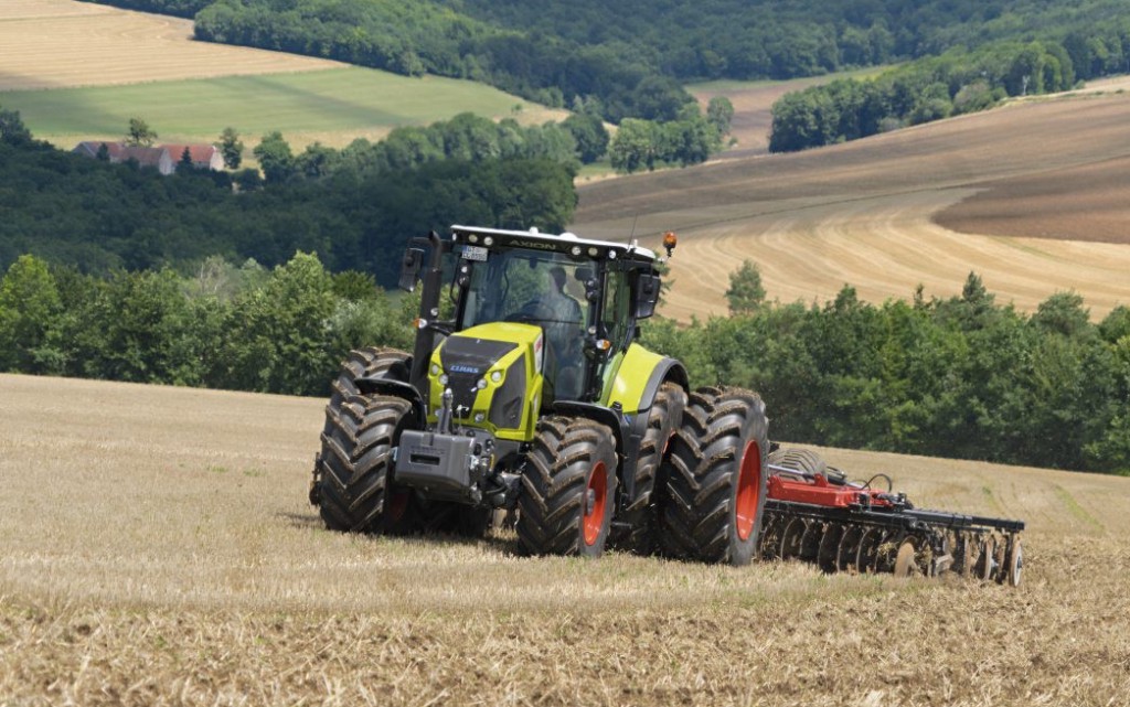 Claas Axion 800, per la prima volta anche in versione 'CIS+' | TRATTORI ...
