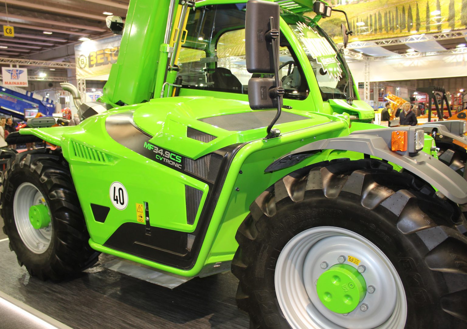 Merlo lancia i nuovi telescopici Multifarmer Medium Duty 34.7 e 34.9 ...