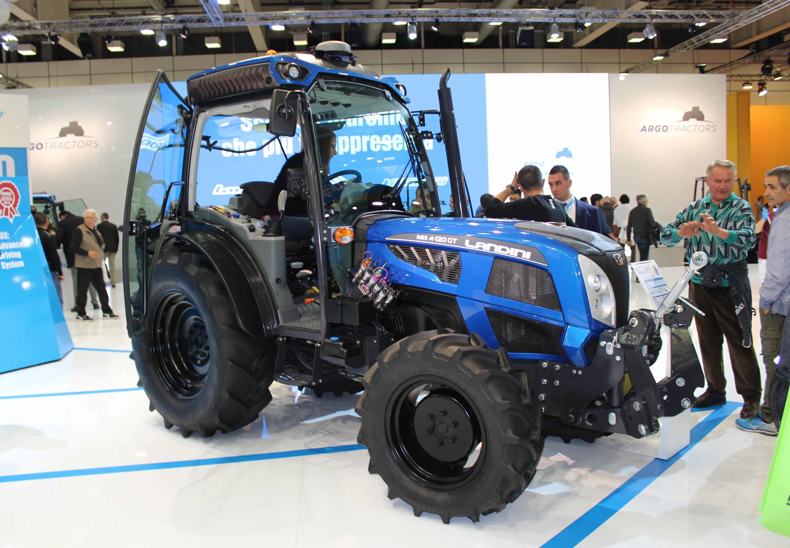 Landini Rex 4 e i superpoteri dell' Advanced Driving System | TRATTORI ...