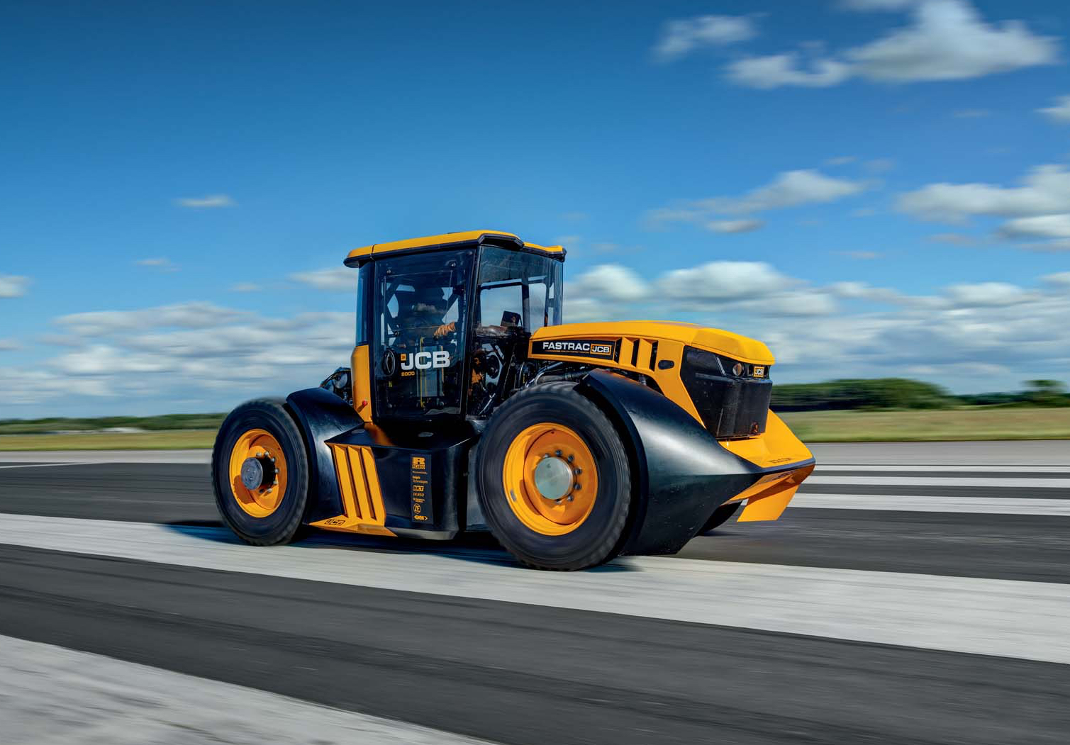 JCB Fastrac versione missile raggiunge i 166,7 km/h | Trattori Web