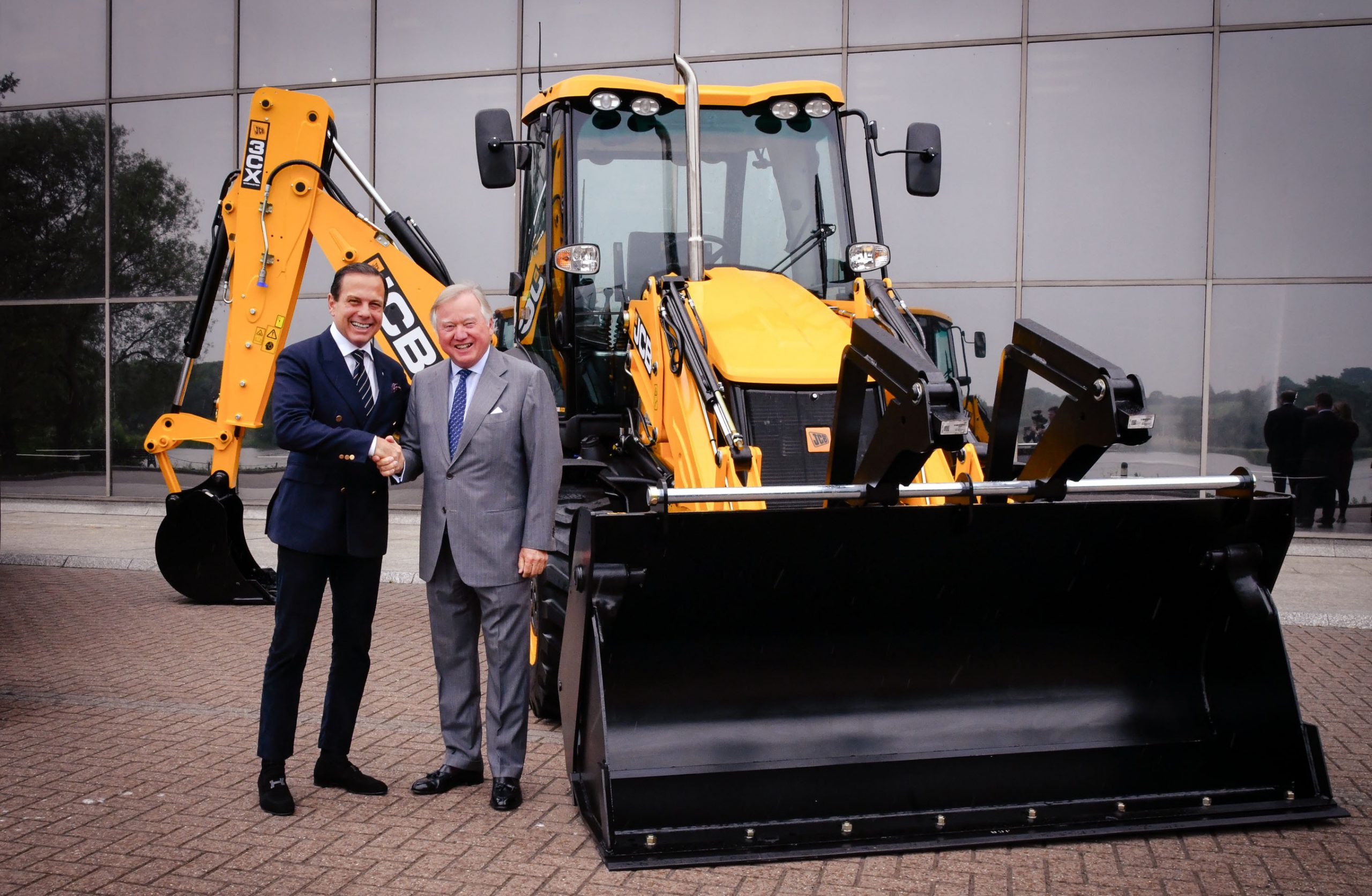 JCB annuncia un nuovo importante investimento in Brasile | Trattori Web