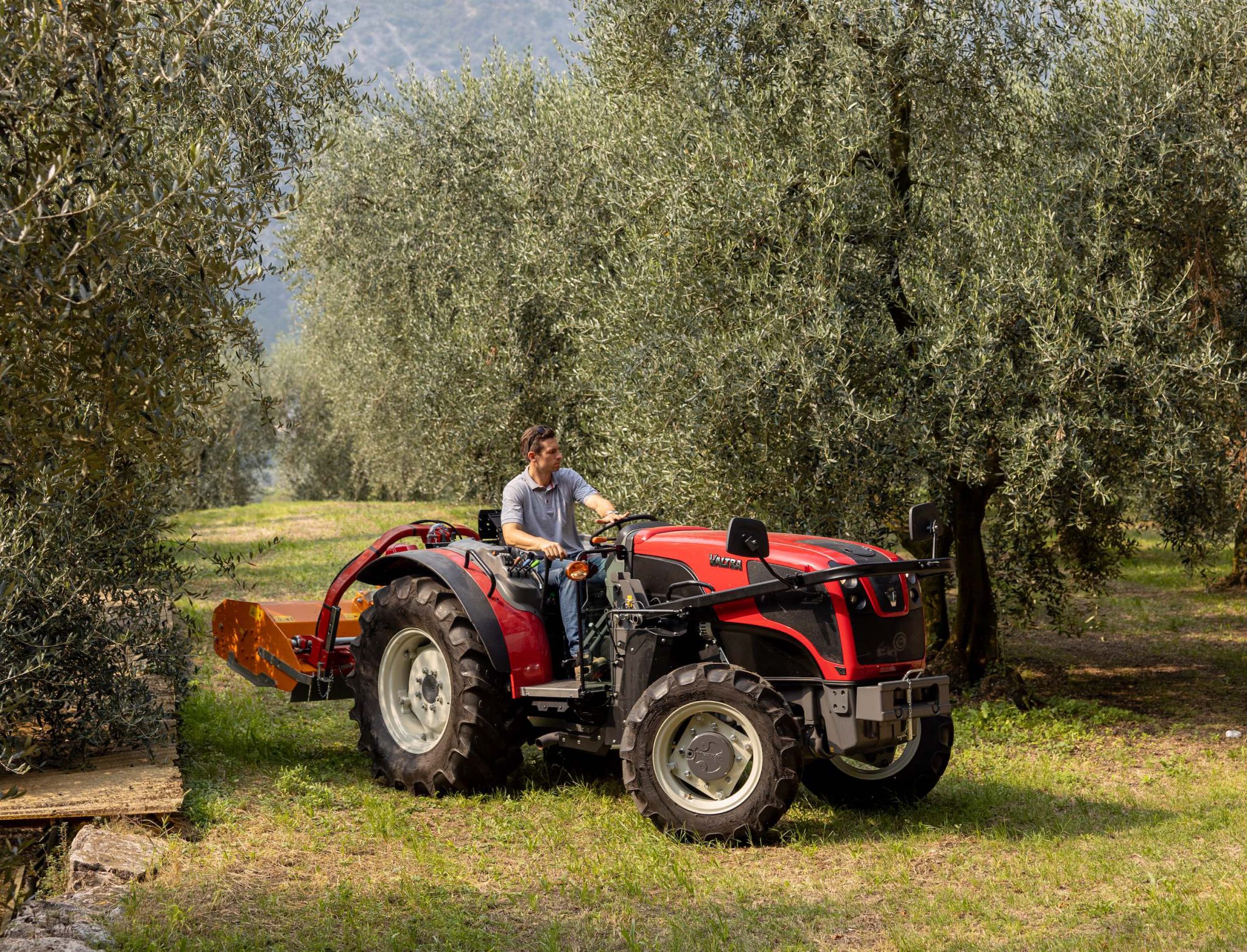Valtra serie F, nuova gamma specializzata made in Italy