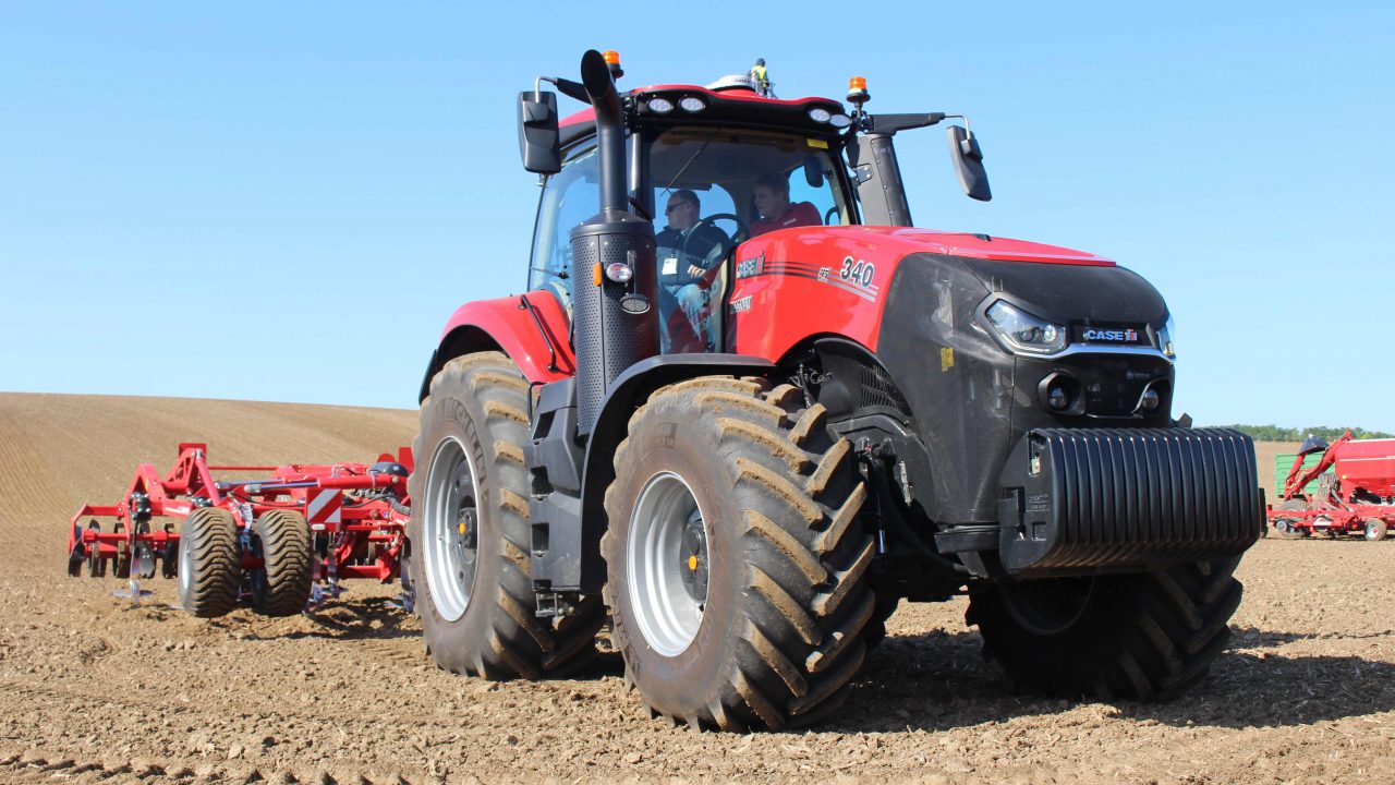 Case Magnum 340 CVXDrive AFS Connect, gli occhi non mentono