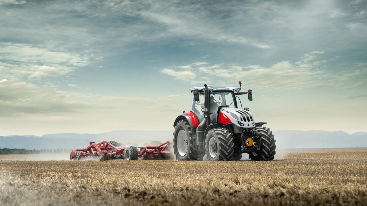 Steyr Terrus CVT, in arrivo novità su cabina, controlli e connettività