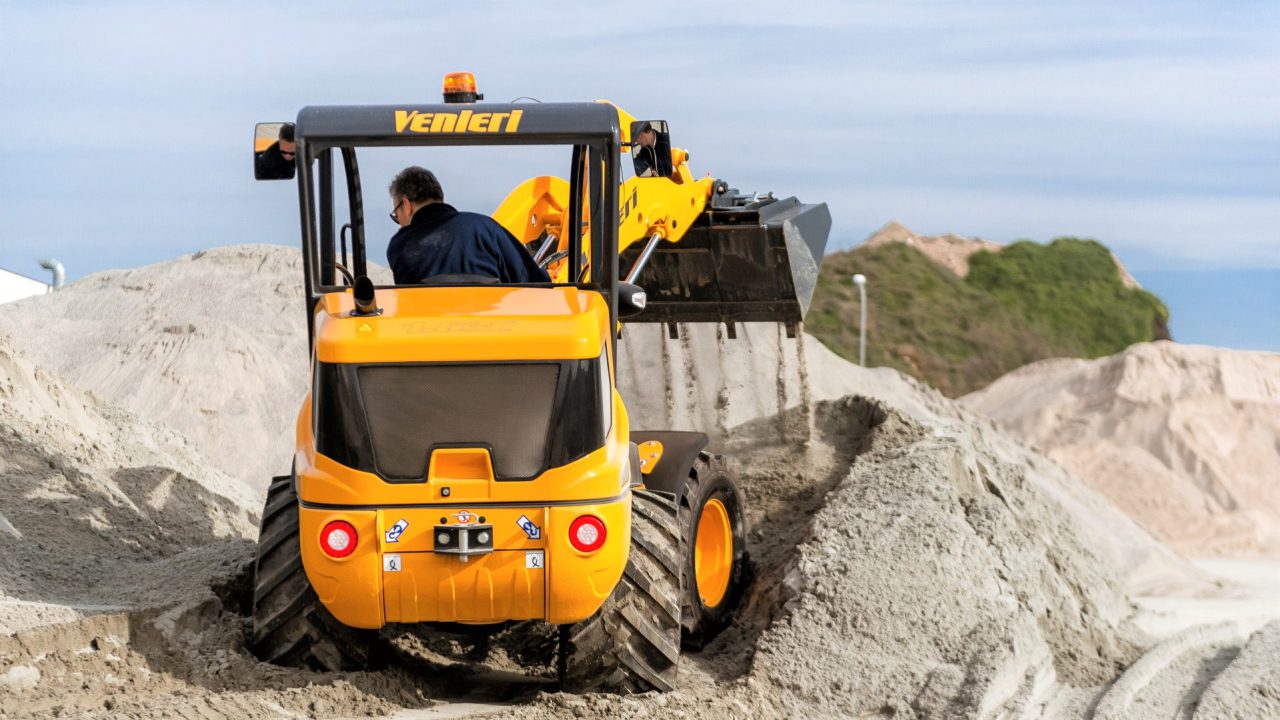 Venieri presenta le nuove pale gommate 1.63C e 1.63TL