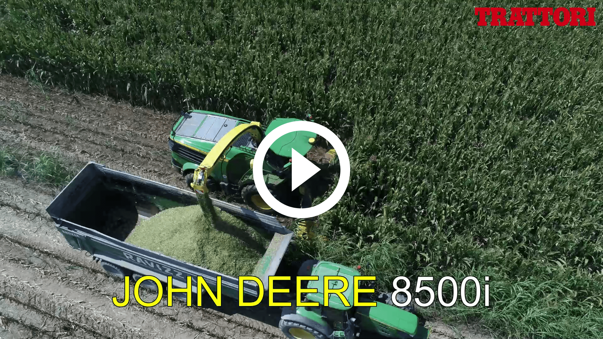 John Deere 8500i, l'anteprima della nuova trincia [VIDEO]