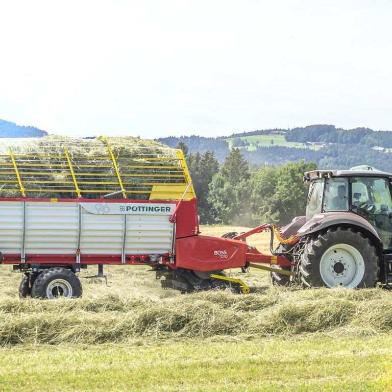 Pottinger svela il nuovo carro BOSS 3000 con trasportatore SUPERMATIC
