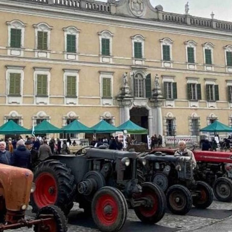 Colorno, 70 trattori e centinaia di agricoltori per la festa dell'agricoltura