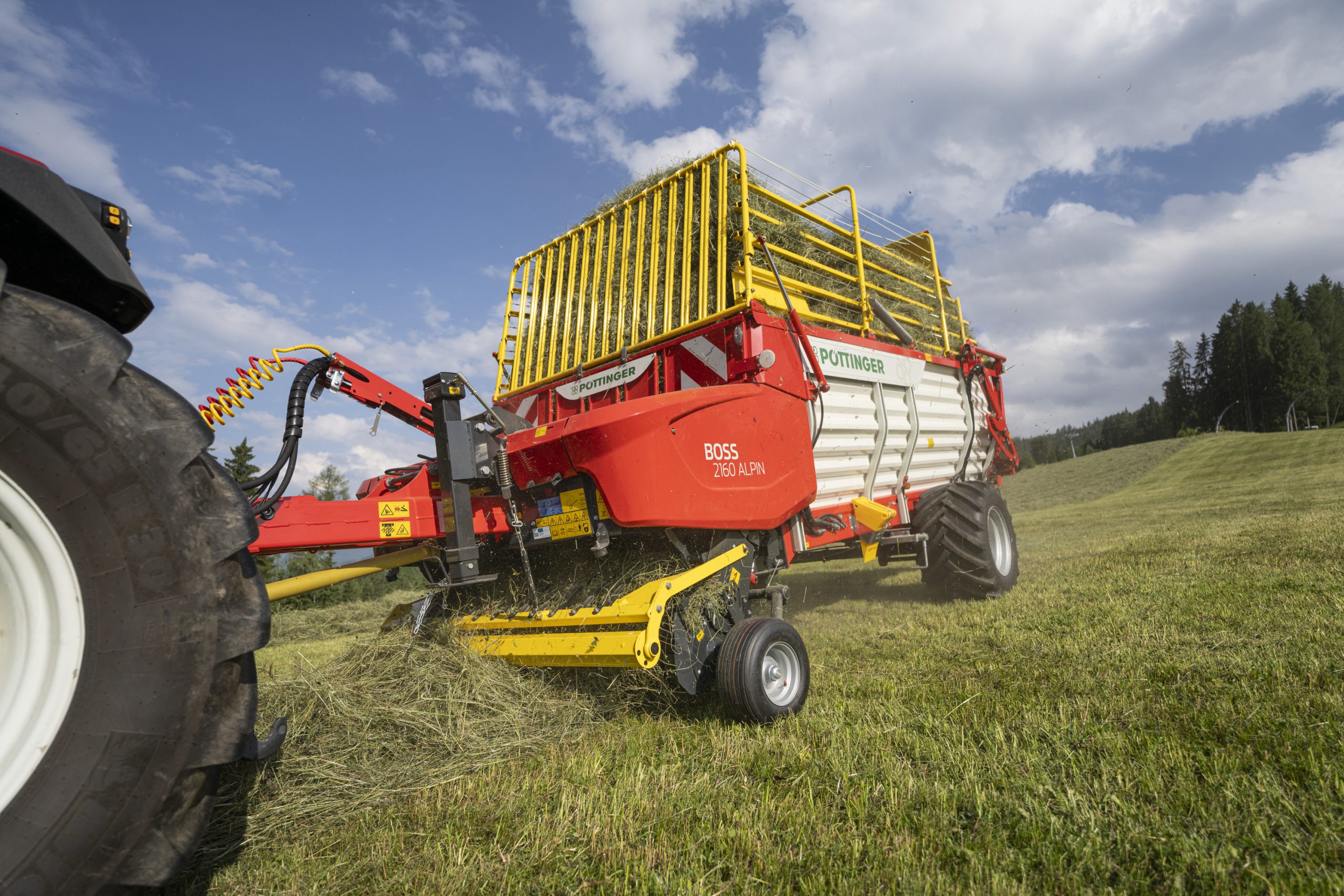 Pottinger svela il nuovo carro caricatore BOSS per agricoltura di montagna