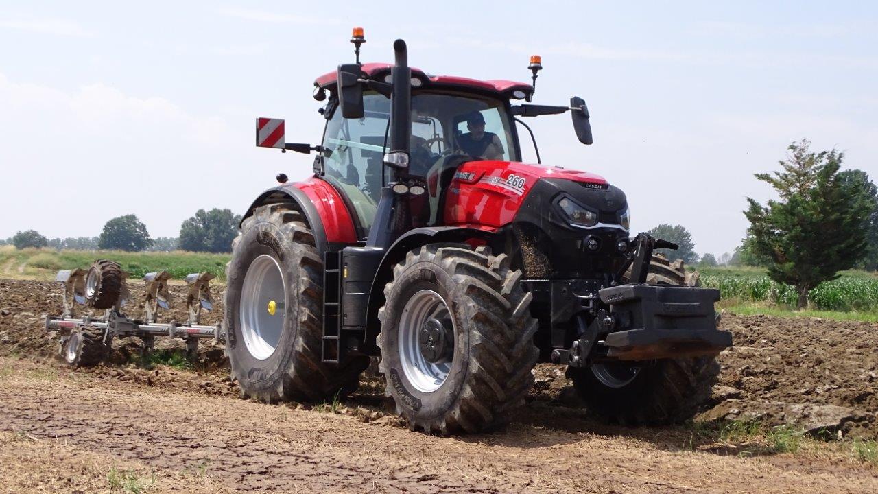 Case IH Puma 260 CVXDrive, più potente e più robusto. La prova