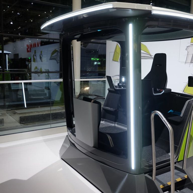 Claas, la cabina diventa centrale operativa. Ecco i nuovi concept