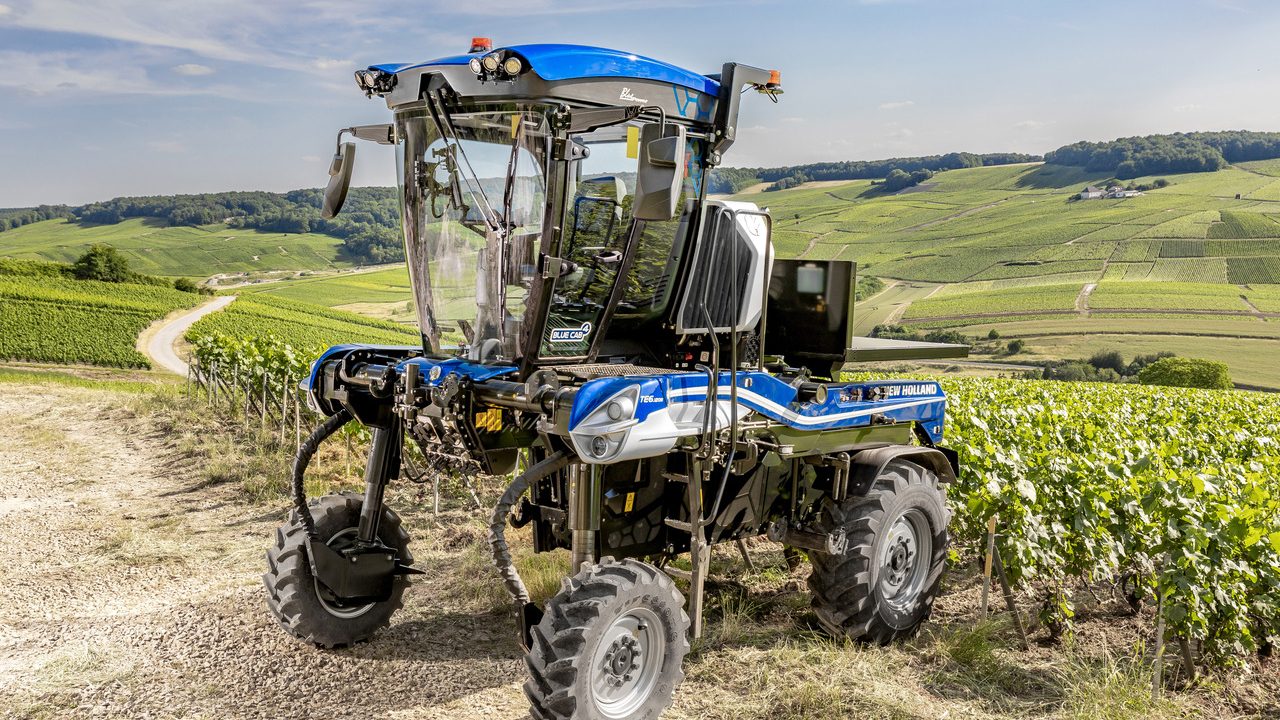 TE6, svelati i nuovi Straddle Tractor di New Holland per vigneto