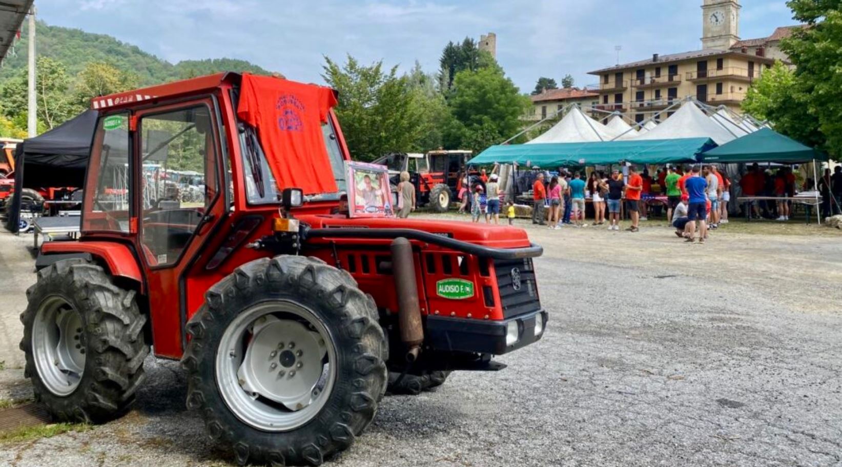 Roburent, 50 trattori alla festa agricola. Grande affluenza